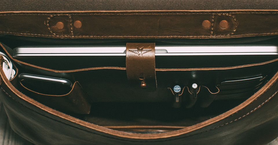 The Product Review: Satchel & Page Slim Mailbag | The Style Guide